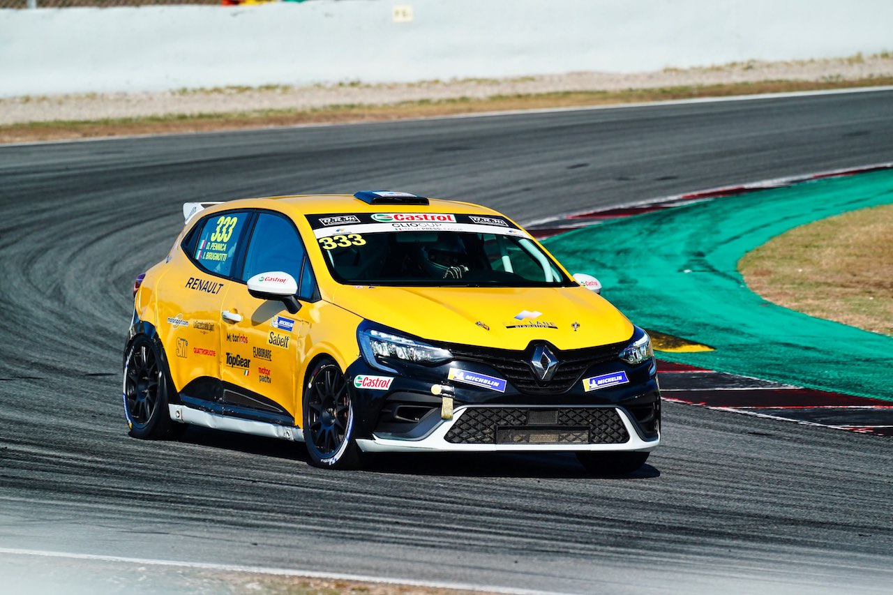 Renault Clio: un anno di successi in pista e nei rally - Sicilia Motori